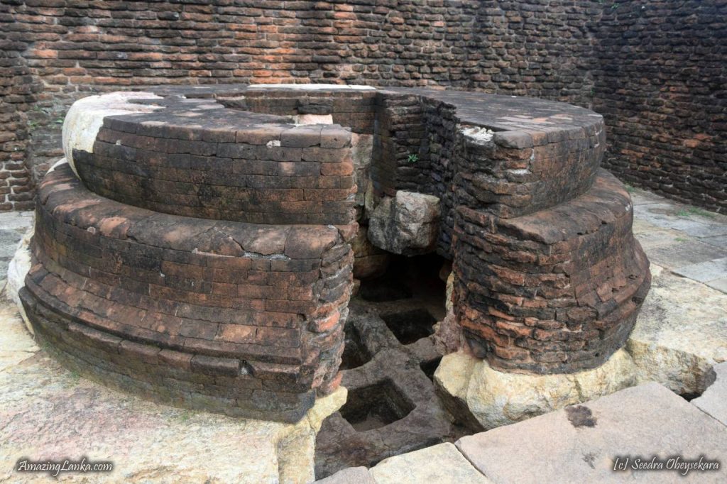 Jethawanaramaya of Anuradhapura Kingdom | AmazingLanka.com