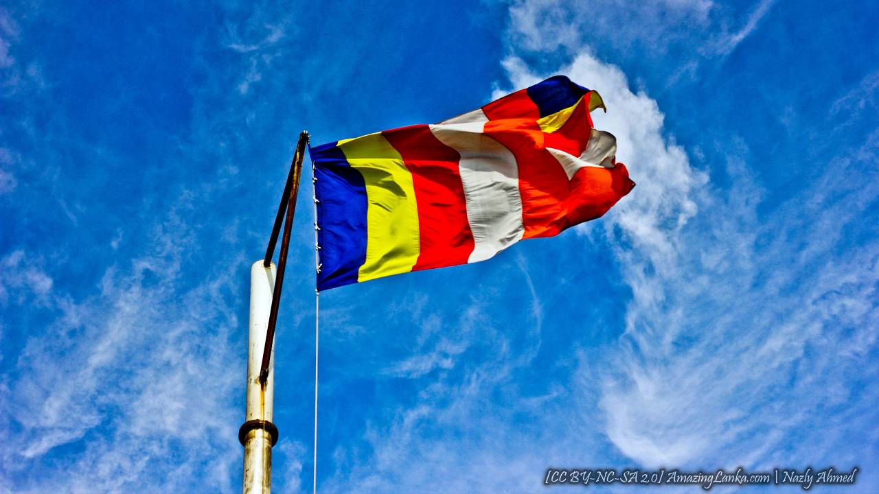 The Birth of the Buddhist Flag | AmazingLanka.com