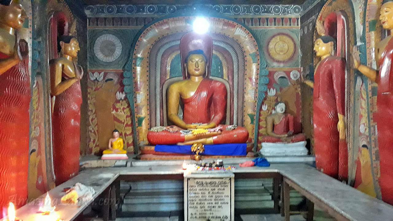 Ancient Ketapitiya Rajamaha Tampita Viharaya | AmazingLanka.com