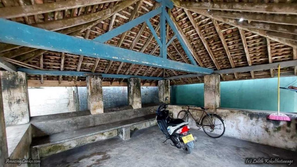 Yakkalamulla Polpagoda Ambalama | AmazingLanka.com