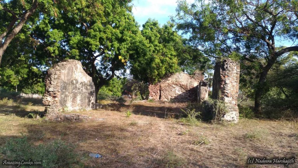 Kappa Kovil (Portuguese Church) Ruins in Mannar | AmazingLanka.com