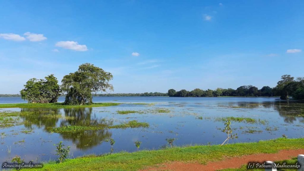 Magalla Wewa Reservoir and Ridi Bandi Ela | AmazingLanka.com